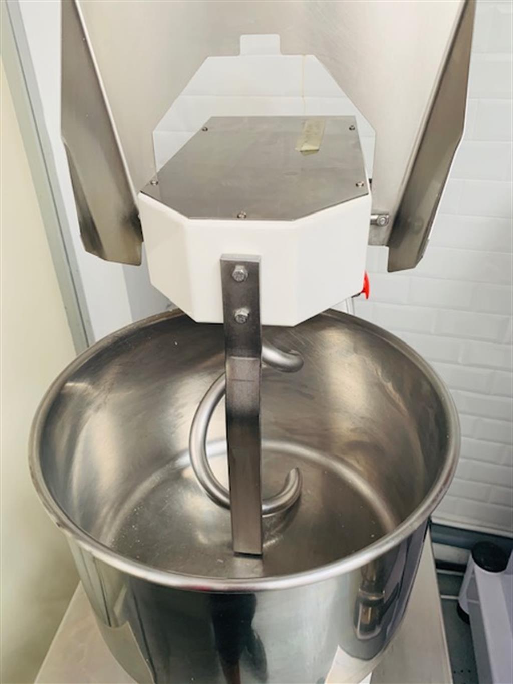 impastatrice-a-spirale-3g-vendita-usato-per-panifici